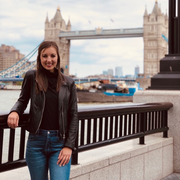 Lauren's Closet (@lauren_biltz) | Poshmark